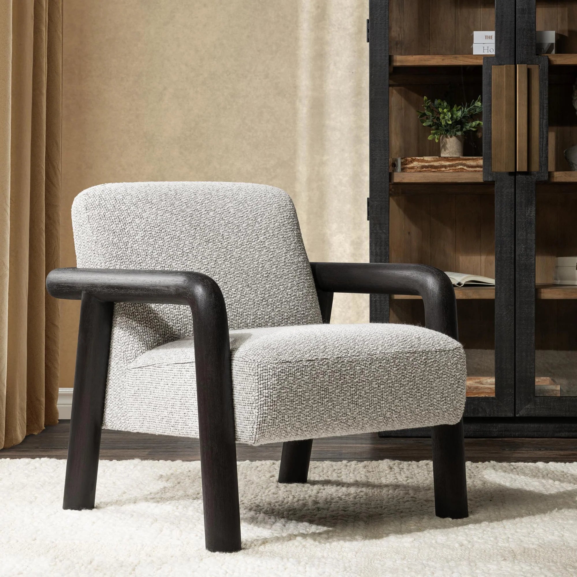 Reyna Accent Chair – Greathouse